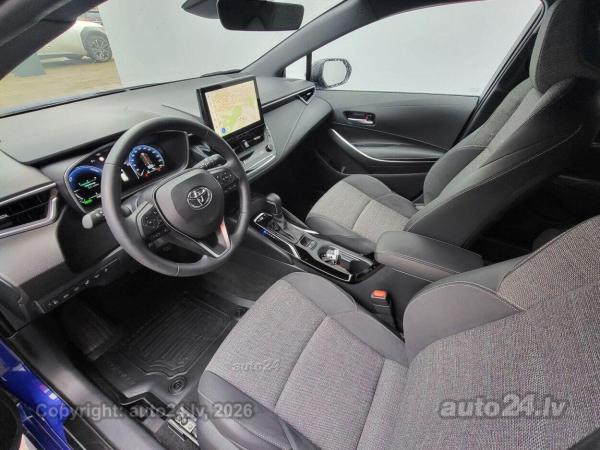 Zils Toyota Corolla 2025 Tallina, ar dzinēja tilpumu 1.80 L un nobraukumu 12 tūkst. km par 27995 €, foto 11 vietnē AUTOMOTO.COM.LV