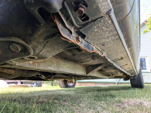 Brūns Toyota Corolla 2003 Radviliškis, ar dzinēja tilpumu 2.00 L un nobraukumu 324 tūkst. km par 950 €, foto 5 vietnē AUTOMOTO.COM.LV
