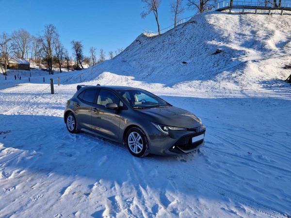 Brown Toyota Corolla 2019 in Ukmerge, with an engine capacity of 1.99 L and mileage of 119 thousand km for 15700 €, photo 1 on AUTOMOTO.COM.LV