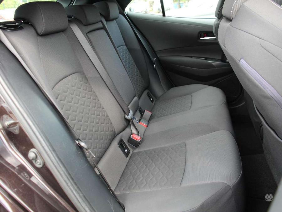 Brūns Toyota Corolla 2019 Viļņa, ar dzinēja tilpumu 1.20 L un nobraukumu 150 tūkst. km par 14300 €, foto 15 vietnē AUTOMOTO.COM.LV