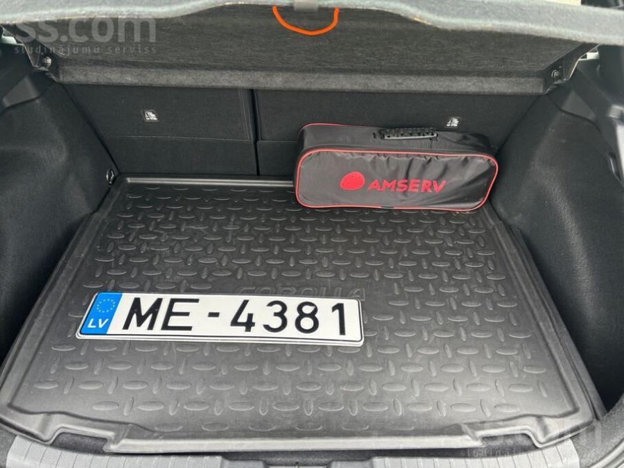 Brown Toyota Corolla 2019 in Riga, with an engine capacity of 1.20 L and mileage of 103 thousand km for 13180 €, photo 21 on AUTOMOTO.COM.LV