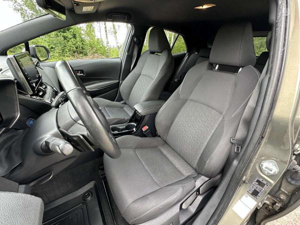 Brown Toyota Corolla 2019 in Kaunas, with an engine capacity of 1.99 L and mileage of 179 thousand km for 16950 €, photo 7 on AUTOMOTO.COM.LV