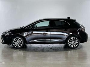 Brown Toyota Corolla 2019 in Vilnius, with an engine capacity of 1.80 L and mileage of 77 thousand km for 16900 €, photo 4 on AUTOMOTO.COM.LV