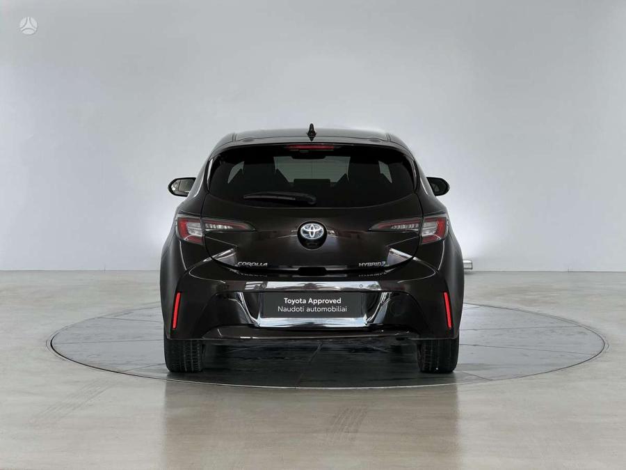 Brown Toyota Corolla 2019 in Vilnius, with an engine capacity of 1.80 L and mileage of 77 thousand km for 16900 €, photo 5 on AUTOMOTO.COM.LV