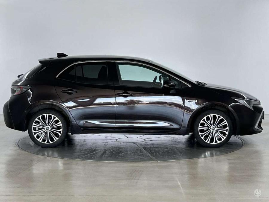 Brown Toyota Corolla 2019 in Vilnius, with an engine capacity of 1.80 L and mileage of 77 thousand km for 16900 €, photo 17 on AUTOMOTO.COM.LV