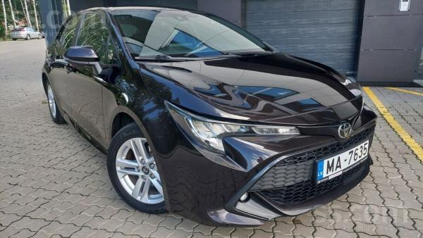 Brown Toyota Corolla 2019 in Riga, with an engine capacity of 1.20 L and mileage of 90 thousand km for 13400 €, photo 1 on AUTOMOTO.COM.LV