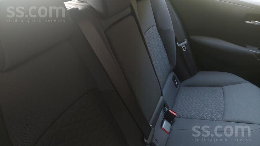 Brūns Toyota Corolla 2019 Rīga, ar dzinēja tilpumu 1.20 L un nobraukumu 90 tūkst. km par 13400 €, foto 9 vietnē AUTOMOTO.COM.LV