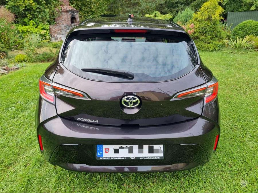 Brown Toyota Corolla 2019 in Alytus, with an engine capacity of 1.20 L and mileage of 150 thousand km for 9900 €, photo 8 on AUTOMOTO.COM.LV