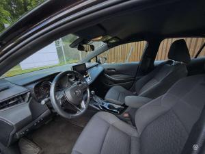 Brown Toyota Corolla 2020 in Vilnius, with an engine capacity of 1.20 L and mileage of 39 thousand km for 15799 €, photo 14 on AUTOMOTO.COM.LV