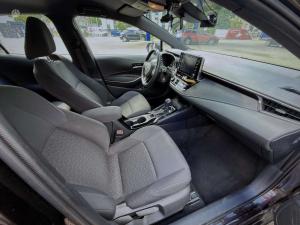 Brown Toyota Corolla 2020 in Vilnius, with an engine capacity of 1.20 L and mileage of 39 thousand km for 15799 €, photo 15 on AUTOMOTO.COM.LV