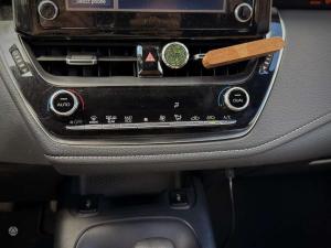 Brown Toyota Corolla 2020 in Vilnius, with an engine capacity of 1.20 L and mileage of 39 thousand km for 15799 €, photo 24 on AUTOMOTO.COM.LV