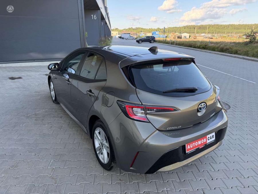 Brown Toyota Corolla 2021 in Vilnius, with an engine capacity of 1.80 L and mileage of 171 thousand km for 15950 €, photo 6 on AUTOMOTO.COM.LV