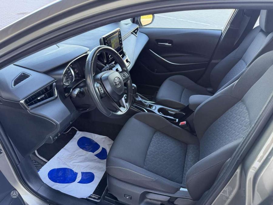 Brown Toyota Corolla 2021 in Vilnius, with an engine capacity of 1.80 L and mileage of 171 thousand km for 15950 €, photo 19 on AUTOMOTO.COM.LV