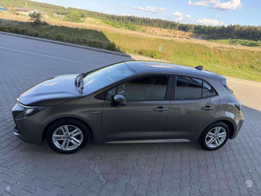 Brūns Toyota Corolla 2021 Viļņa, ar dzinēja tilpumu 1.80 L un nobraukumu 171 tūkst. km par 15950 €, foto 5 vietnē AUTOMOTO.COM.LV