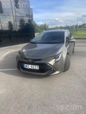Brown Toyota Corolla 2021 in Riga, with an engine capacity of 1.20 L and mileage of 121 thousand km for 17000 €, photo 7 on AUTOMOTO.COM.LV