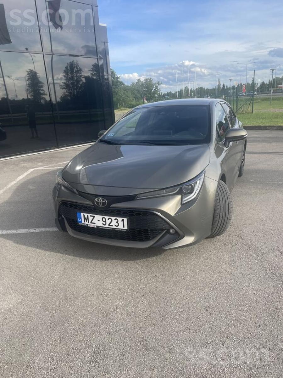Brown Toyota Corolla 2021 in Riga, with an engine capacity of 1.20 L and mileage of 121 thousand km for 17000 €, photo 7 on AUTOMOTO.COM.LV