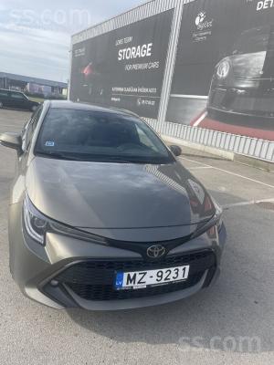 Brown Toyota Corolla 2021 in Riga, with an engine capacity of 1.20 L and mileage of 121 thousand km for 17000 €, photo 9 on AUTOMOTO.COM.LV