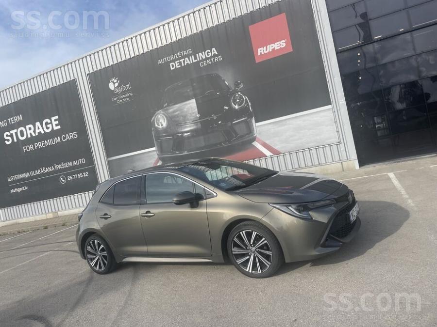 Brown Toyota Corolla 2021 in Riga, with an engine capacity of 1.20 L and mileage of 121 thousand km for 17000 €, photo 13 on AUTOMOTO.COM.LV