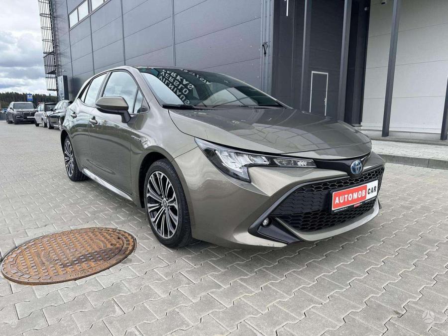 Brown Toyota Corolla 2021 in Vilnius, with an engine capacity of 1.80 L and mileage of 171 thousand km for 15950 €, photo 3 on AUTOMOTO.COM.LV