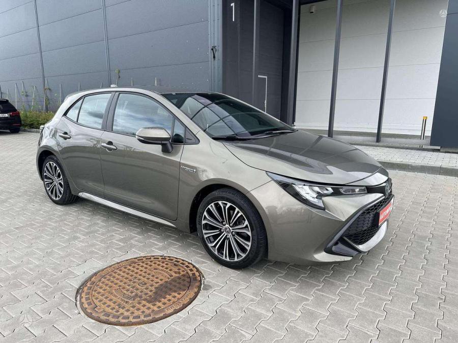 Brown Toyota Corolla 2021 in Vilnius, with an engine capacity of 1.80 L and mileage of 171 thousand km for 15950 €, photo 4 on AUTOMOTO.COM.LV
