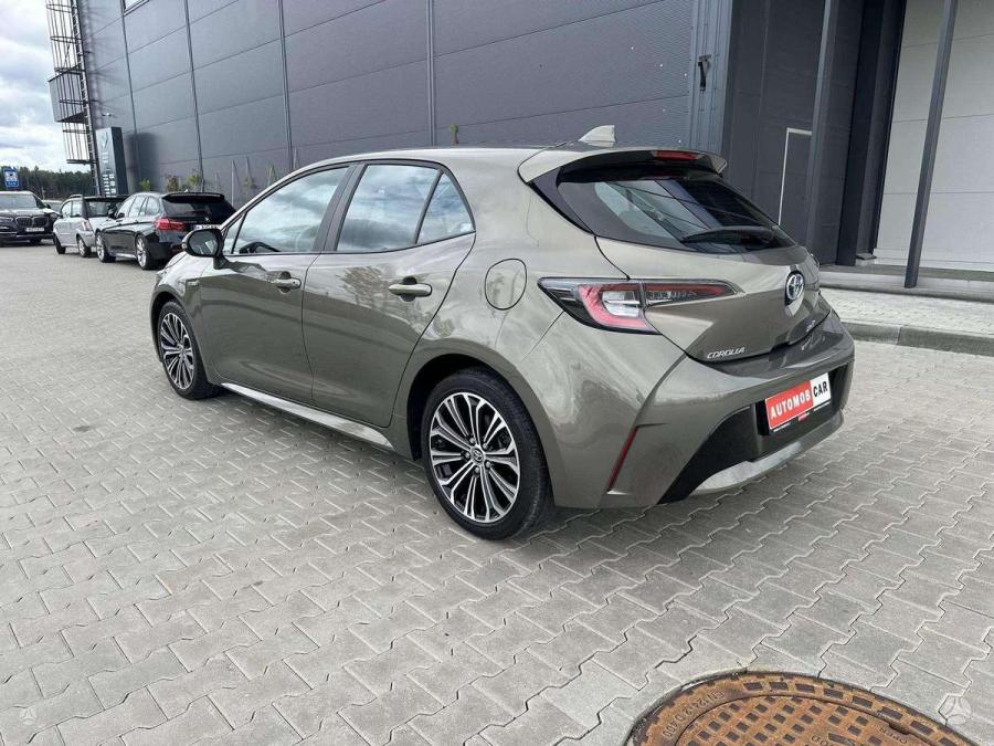 Brown Toyota Corolla 2021 in Vilnius, with an engine capacity of 1.80 L and mileage of 171 thousand km for 15950 €, photo 12 on AUTOMOTO.COM.LV