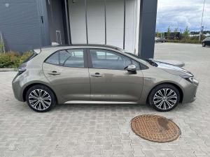 Brown Toyota Corolla 2021 in Vilnius, with an engine capacity of 1.80 L and mileage of 171 thousand km for 15950 €, photo 17 on AUTOMOTO.COM.LV