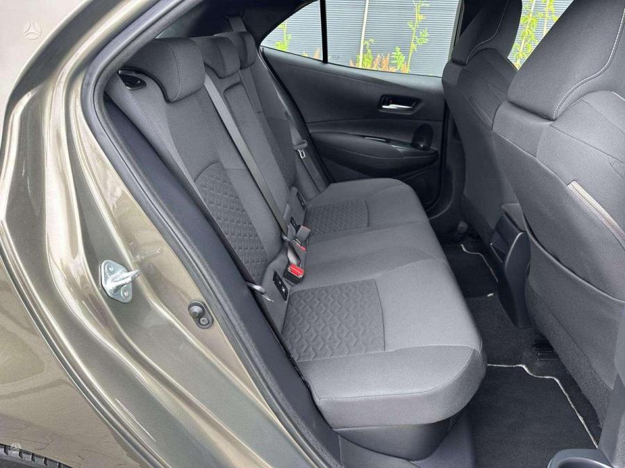 Brown Toyota Corolla 2021 in Vilnius, with an engine capacity of 1.80 L and mileage of 171 thousand km for 15950 €, photo 24 on AUTOMOTO.COM.LV