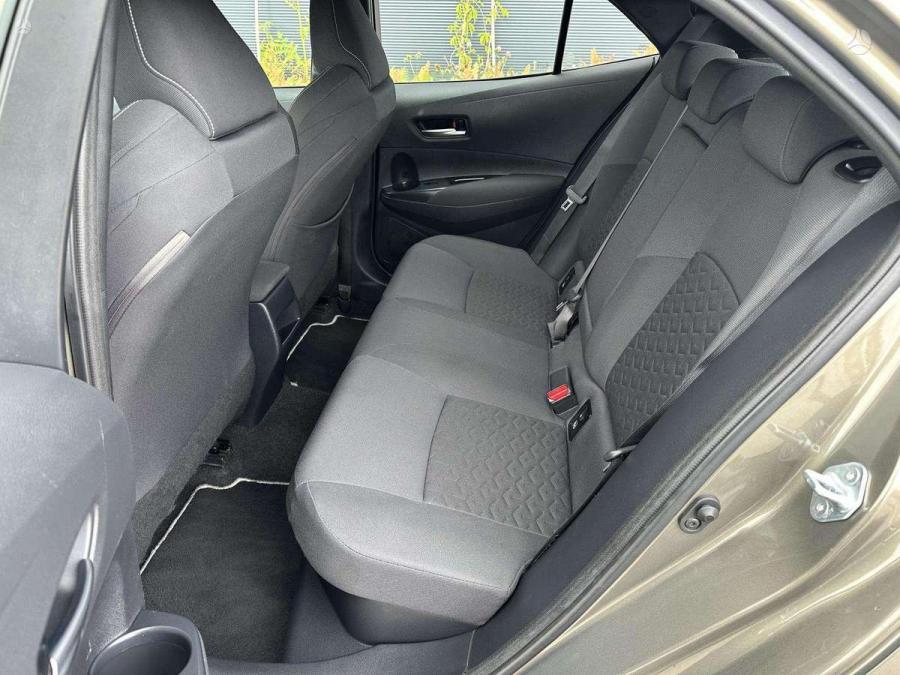 Brown Toyota Corolla 2021 in Vilnius, with an engine capacity of 1.80 L and mileage of 171 thousand km for 15950 €, photo 31 on AUTOMOTO.COM.LV