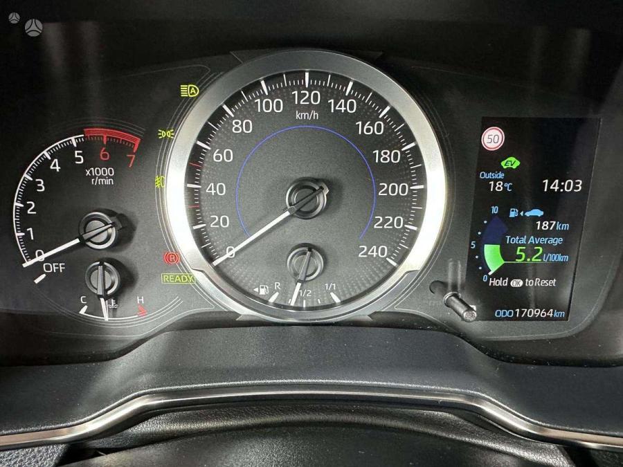 Brown Toyota Corolla 2021 in Vilnius, with an engine capacity of 1.80 L and mileage of 171 thousand km for 15950 €, photo 41 on AUTOMOTO.COM.LV