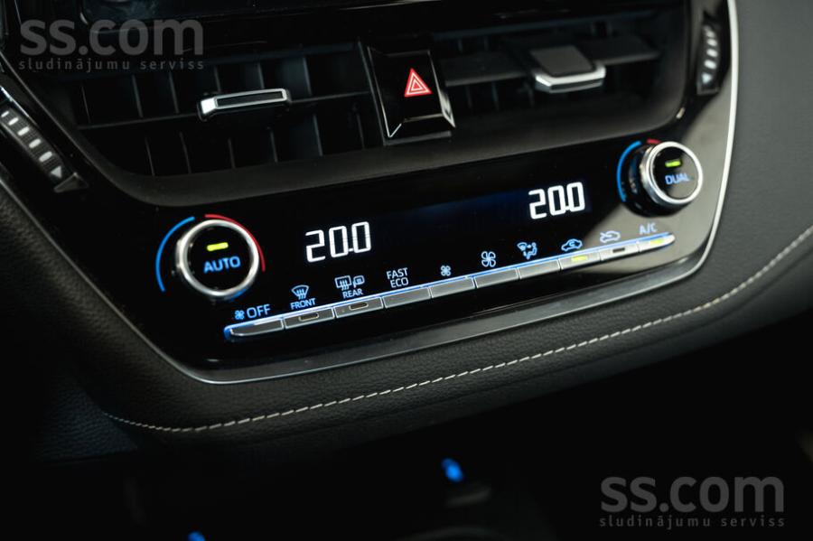 Brūns Toyota Corolla 2022 Rīga, ar dzinēja tilpumu 1.80 L un nobraukumu 55 tūkst. km par 18990 €, foto 9 vietnē AUTOMOTO.COM.LV