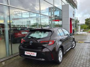 Brūns Toyota Corolla 2022 Viļņa, ar dzinēja tilpumu 1.80 L un nobraukumu 71 tūkst. km par 17000 €, foto 5 vietnē AUTOMOTO.COM.LV