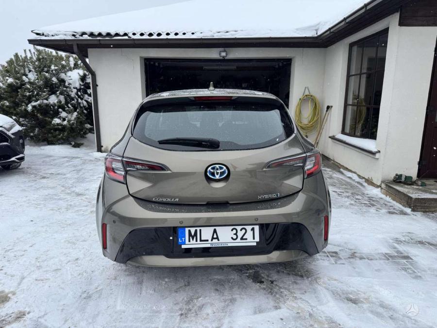 Brūns Toyota Corolla 2023 Utena, ar dzinēja tilpumu 1.80 L un nobraukumu 73 tūkst. km par 18500 €, foto 5 vietnē AUTOMOTO.COM.LV