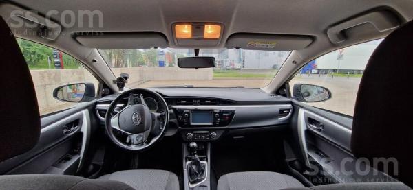 Brown Toyota Corolla 2014 in Riga, with an engine capacity of 1.60 L and mileage of 225 thousand km for 6200 €, photo 5 on AUTOMOTO.COM.LV