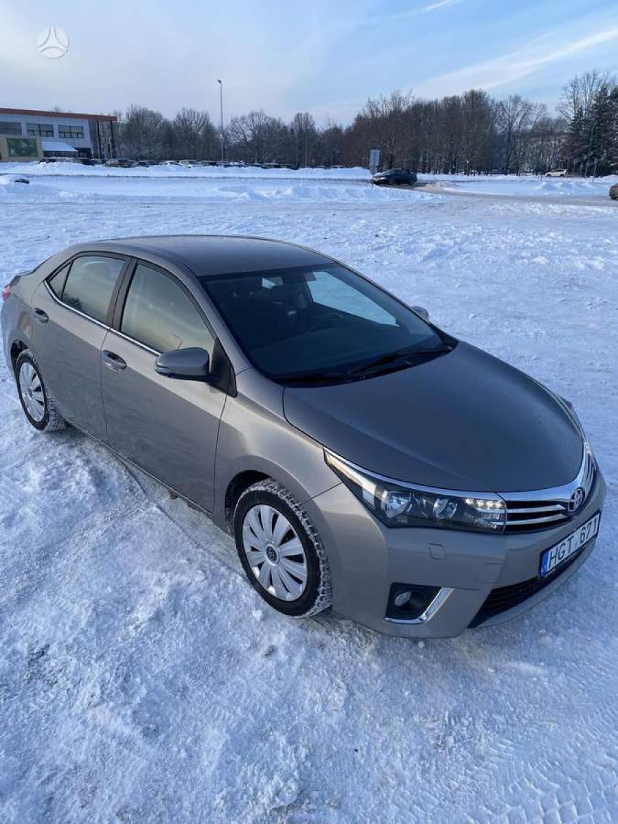 Brūns Toyota Corolla 2014 Kauņa, ar dzinēja tilpumu 1.60 L un nobraukumu 100 tūkst. km par 7850 €, foto 1 vietnē AUTOMOTO.COM.LV