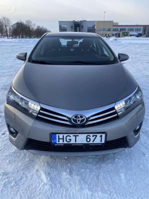 Brūns Toyota Corolla 2014 Kauņa, ar dzinēja tilpumu 1.60 L un nobraukumu 100 tūkst. km par 7850 €, foto 4 vietnē AUTOMOTO.COM.LV