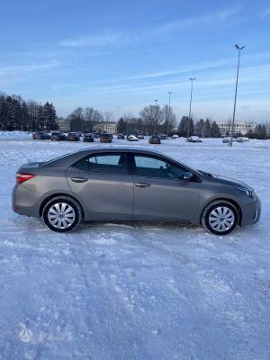 Brūns Toyota Corolla 2014 Kauņa, ar dzinēja tilpumu 1.60 L un nobraukumu 100 tūkst. km par 7850 €, foto 5 vietnē AUTOMOTO.COM.LV