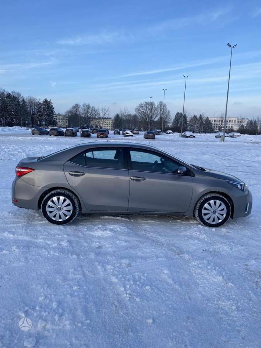 Brūns Toyota Corolla 2014 Kauņa, ar dzinēja tilpumu 1.60 L un nobraukumu 100 tūkst. km par 7850 €, foto 5 vietnē AUTOMOTO.COM.LV