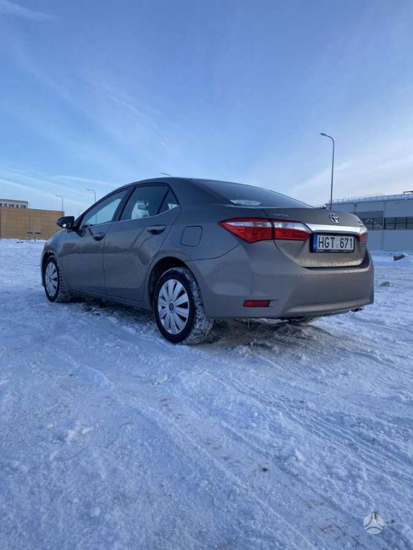 Brown Toyota Corolla 2014 in Kaunas, with an engine capacity of 1.60 L and mileage of 100 thousand km for 7850 €, photo 10 on AUTOMOTO.COM.LV