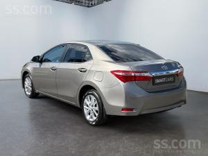 Brown Toyota Corolla 2014 in Riga, with an engine capacity of 1.60 L and mileage of 194 thousand km for 8230 €, photo 4 on AUTOMOTO.COM.LV