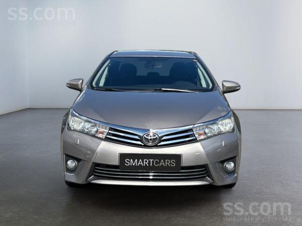 Brown Toyota Corolla 2014 in Riga, with an engine capacity of 1.60 L and mileage of 194 thousand km for 8230 €, photo 8 on AUTOMOTO.COM.LV