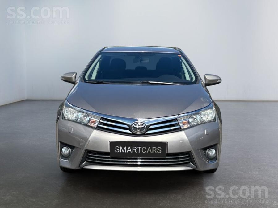 Brown Toyota Corolla 2014 in Riga, with an engine capacity of 1.60 L and mileage of 194 thousand km for 8230 €, photo 8 on AUTOMOTO.COM.LV