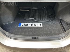 Brown Toyota Corolla 2014 in Riga, with an engine capacity of 1.60 L and mileage of 194 thousand km for 8230 €, photo 21 on AUTOMOTO.COM.LV