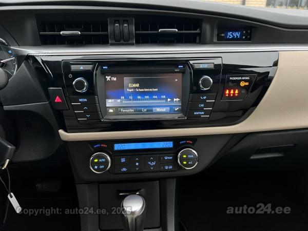 Brown Toyota Corolla 2015 in Paide, with an engine capacity of 1.60 L and mileage of 92 thousand km for 12999 €, photo 11 on AUTOMOTO.COM.LV