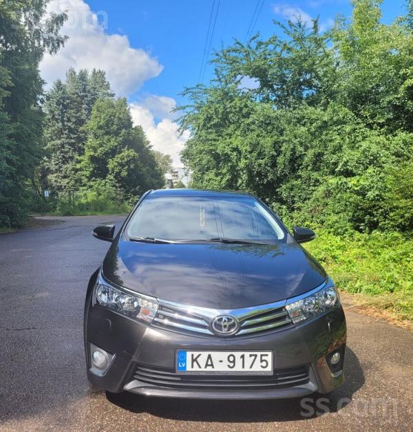 Brown Toyota Corolla 2015 in Riga, with an engine capacity of 1.60 L and mileage of 123 thousand km for 9500 €, photo 2 on AUTOMOTO.COM.LV