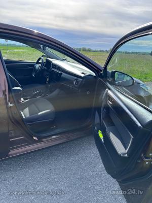 Brown Toyota Corolla 2016 in Tallinn, with an engine capacity of 1.60 L and mileage of 187 thousand km for 8900 €, photo 12 on AUTOMOTO.COM.LV