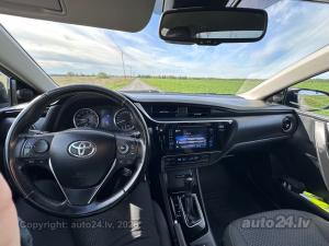 Brown Toyota Corolla 2016 in Tallinn, with an engine capacity of 1.60 L and mileage of 187 thousand km for 8900 €, photo 17 on AUTOMOTO.COM.LV