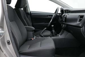 Brown Toyota Corolla 2016 in Vilnius, with an engine capacity of 1.60 L and mileage of 159 thousand km for 9990 €, photo 9 on AUTOMOTO.COM.LV