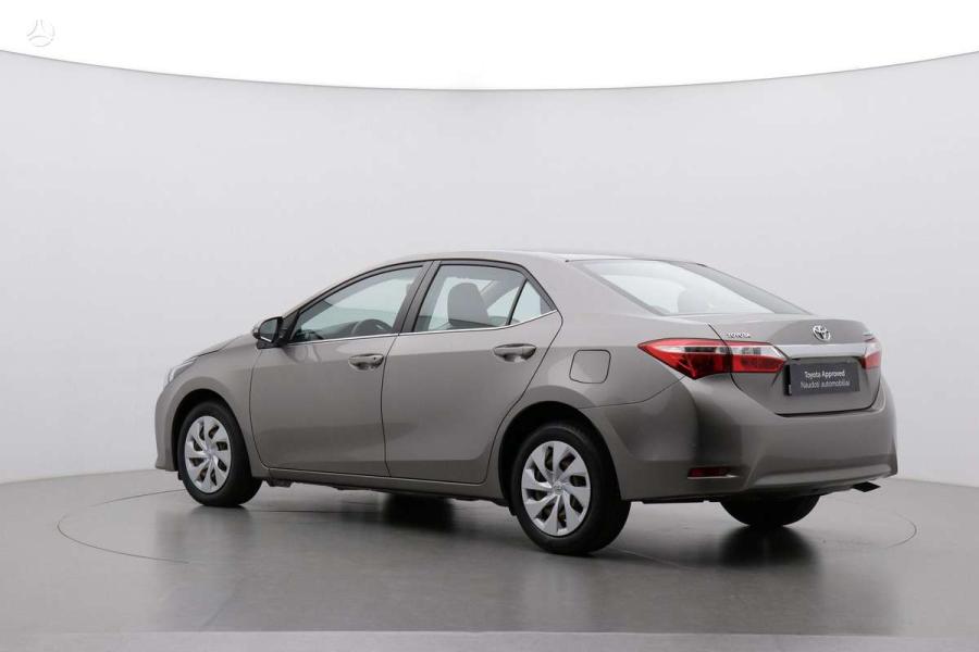 Brown Toyota Corolla 2016 in Vilnius, with an engine capacity of 1.60 L and mileage of 159 thousand km for 9990 €, photo 18 on AUTOMOTO.COM.LV