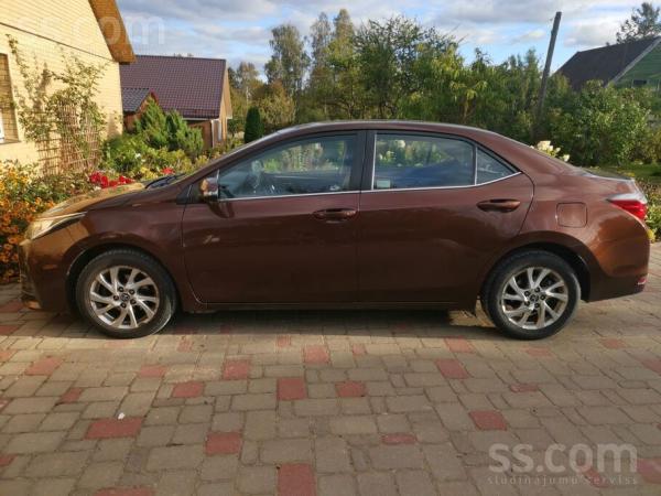 Brūns Toyota Corolla 2017 Preiļi, ar dzinēja tilpumu 1.60 L un nobraukumu 113 tūkst. km par 9800 €, foto 2 vietnē AUTOMOTO.COM.LV