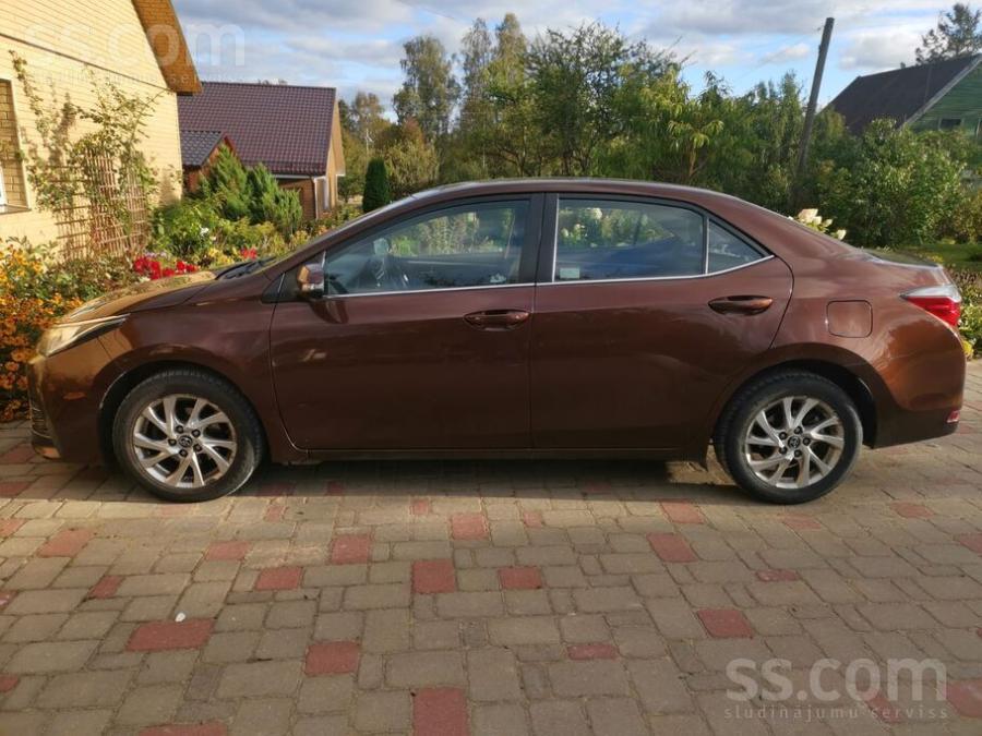Brūns Toyota Corolla 2017 Preiļi, ar dzinēja tilpumu 1.60 L un nobraukumu 113 tūkst. km par 9800 €, foto 2 vietnē AUTOMOTO.COM.LV